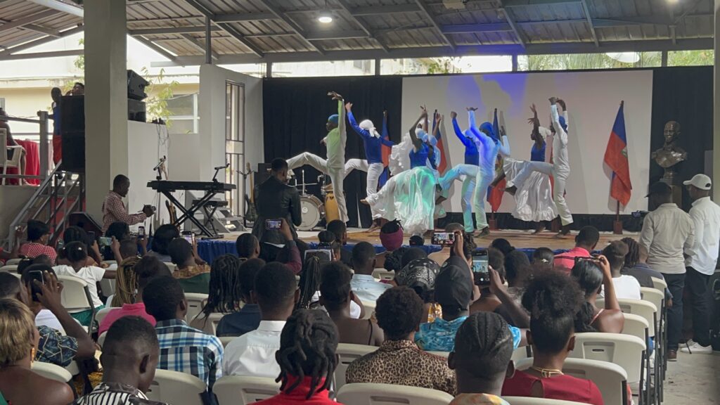 Machann Zen Haiti → Toujou Rete Enfome