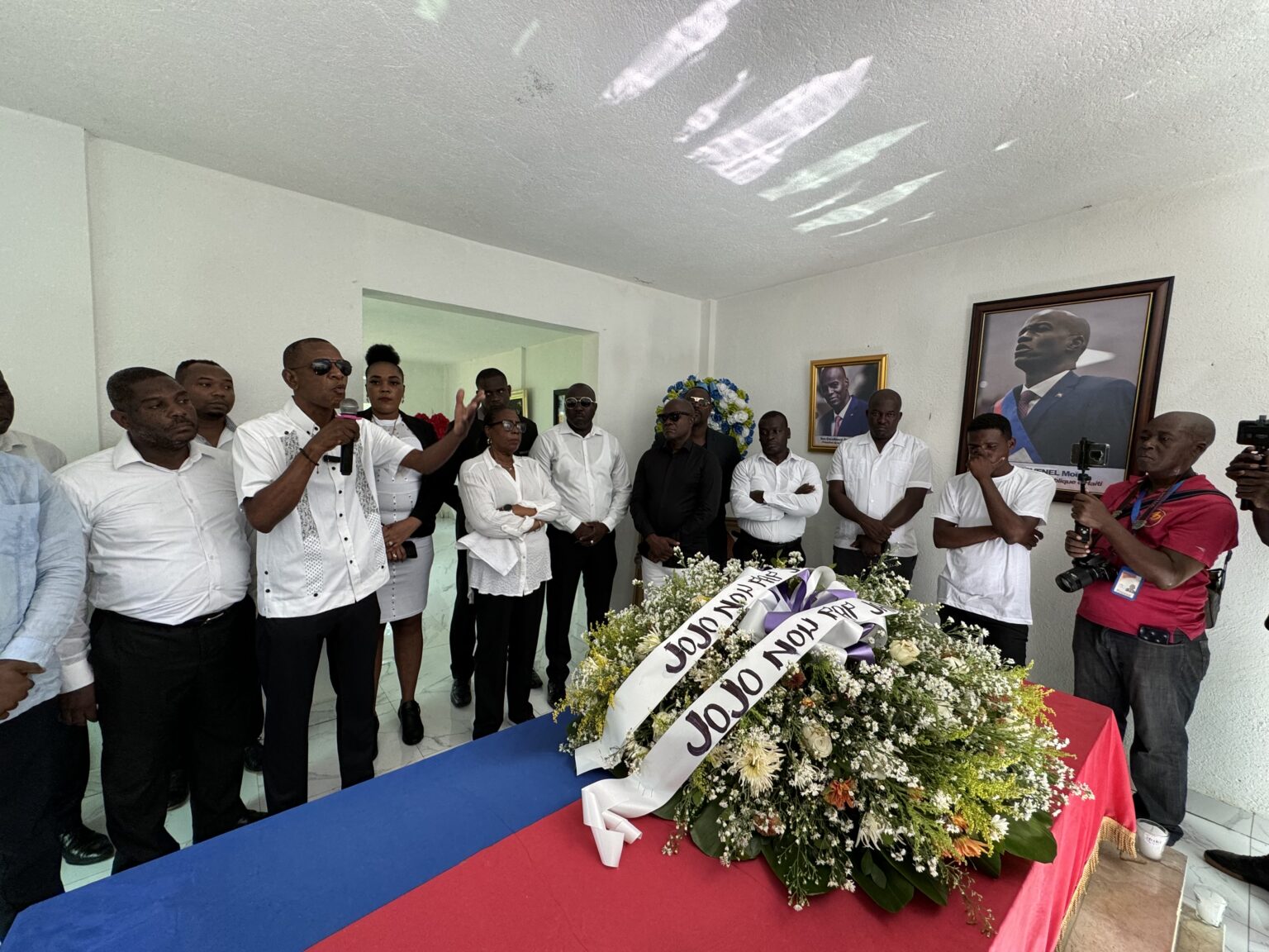 Machann Zen Haiti → Toujou Rete Enfome